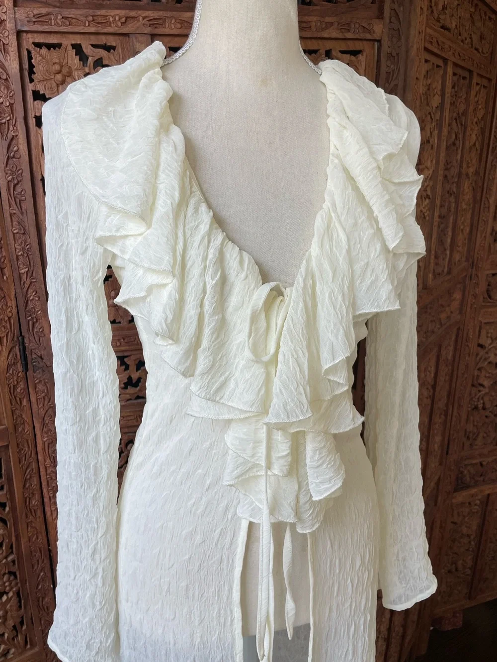 Hesperus | Tops | Hesperus White Textured Ruffle Duster | Poshmark